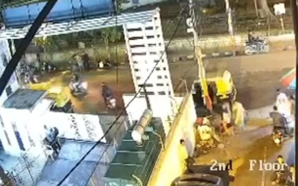 ರೌಡಿ ಶೀಟರ್ ಕಪೀಲ್ ಬರ್ಬರ್ ಹತ್ಯೆಯ ಸಿಸಿ ಟಿವಿ ವಿಡಿಯೋ ವೈರಲ್ - nammatumakuru