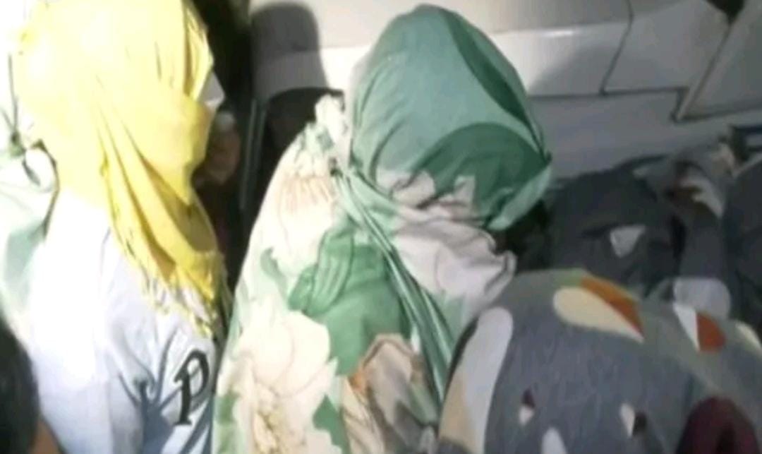 ಬೆಂಗಳೂರಿನ ಮಸಾಜ್‌ ಪಾರ್ಲರ್ ನಲ್ಲಿ ವೇಶ್ಯಾವಾಟಿಕೆ ದಂಧೆ: 44 ಮಹಿಳೆಯರ ರಕ್ಷಣೆ - nammatumakuru